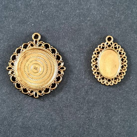 Arteria. Antique Gold Bezels set of 2