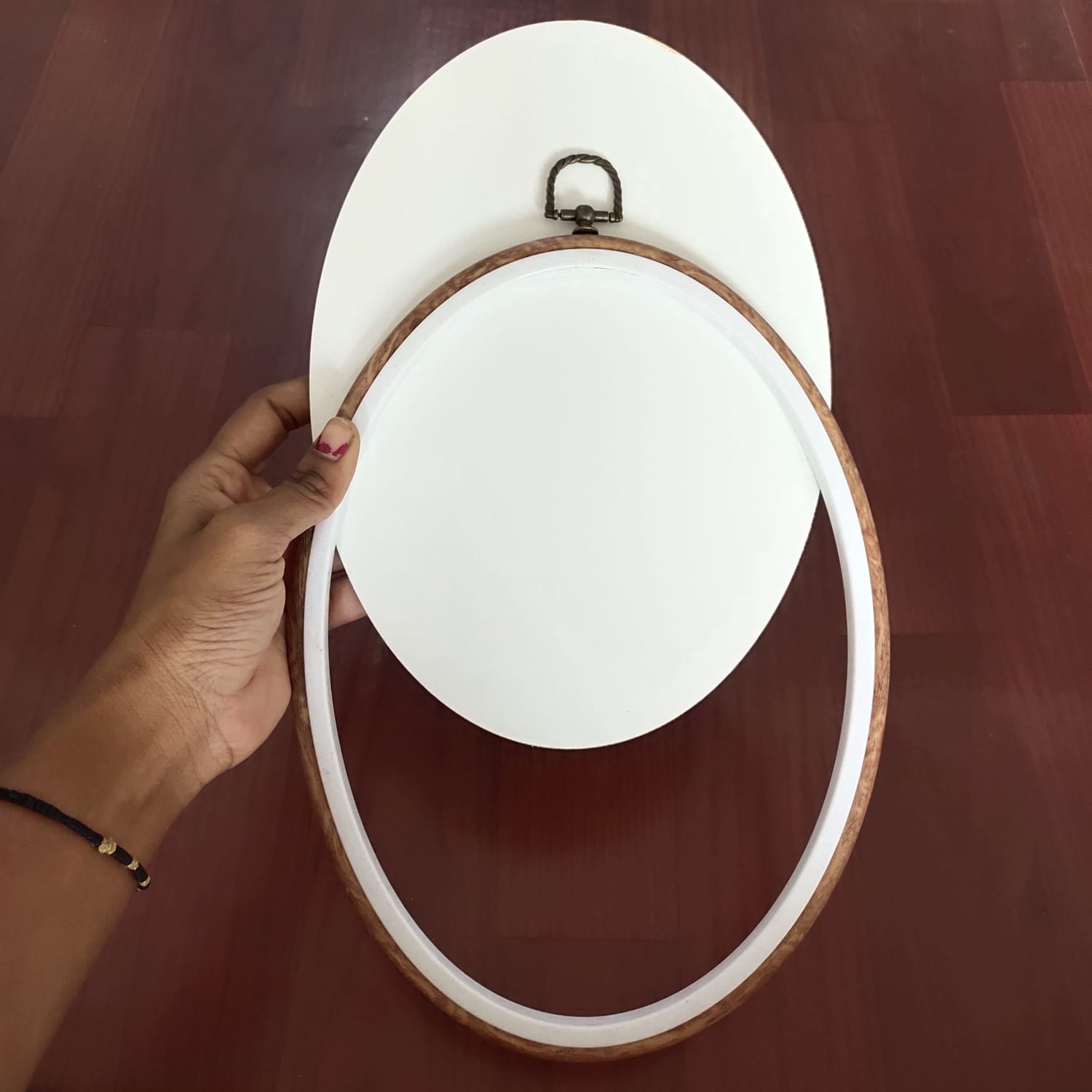 Arteria. Oval Embroidery Ring XL